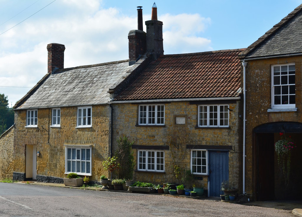 Solve Cottages on the Monarch's Way, Broadwindsor, Dorset jigsaw puzzle ...