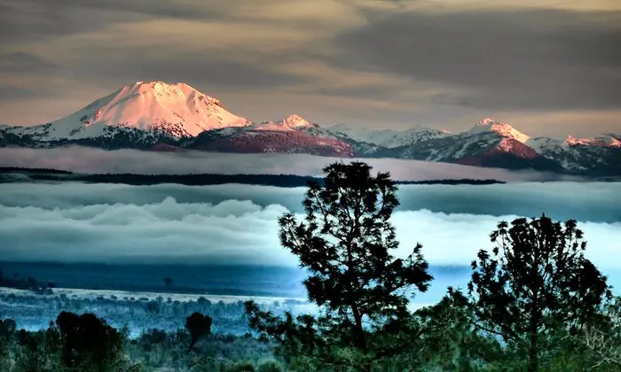 Solve Mt. Shasta, CA jigsaw puzzle online with 60 pieces Solve Mt. Shasta, CA jigsaw puzzle online with 60 pieces