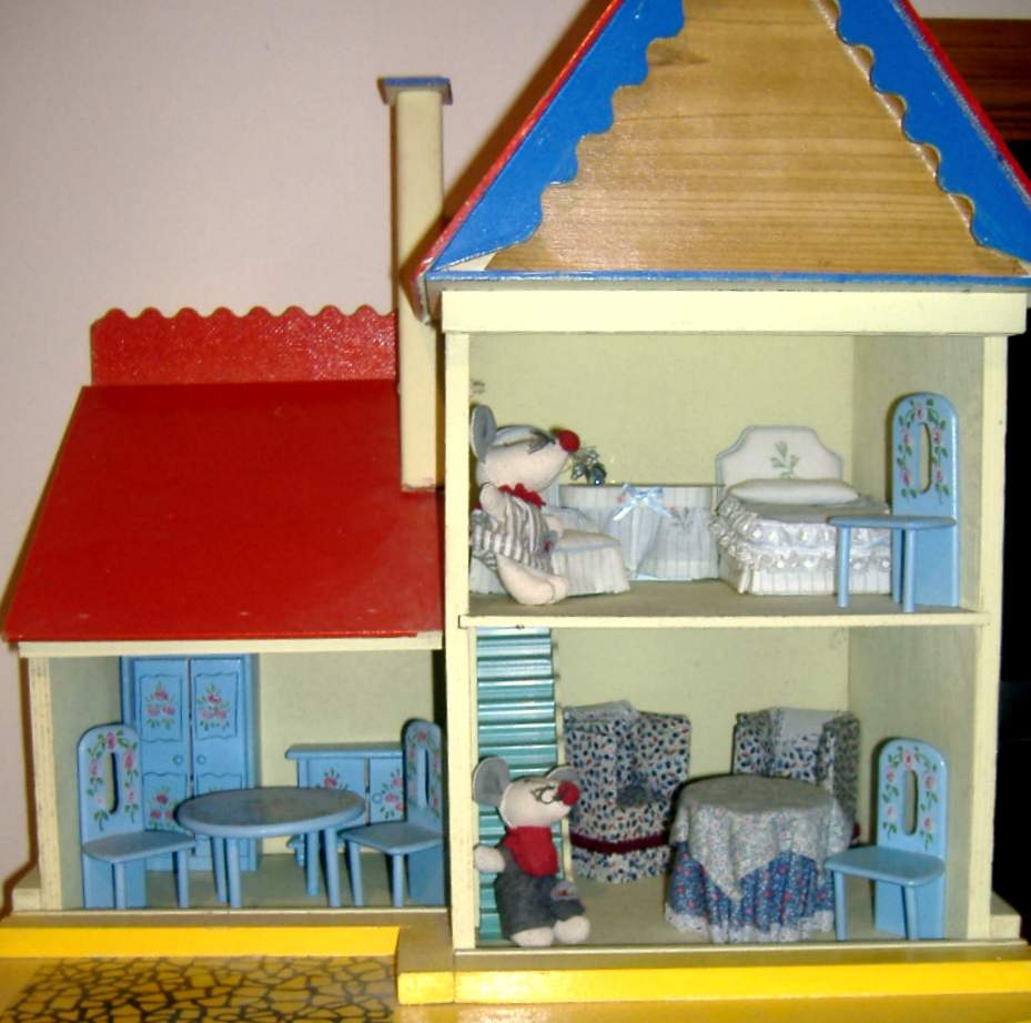 Solve Dolls House - 1.16th Scale Mouse House 2 jigsaw puzzle online ...