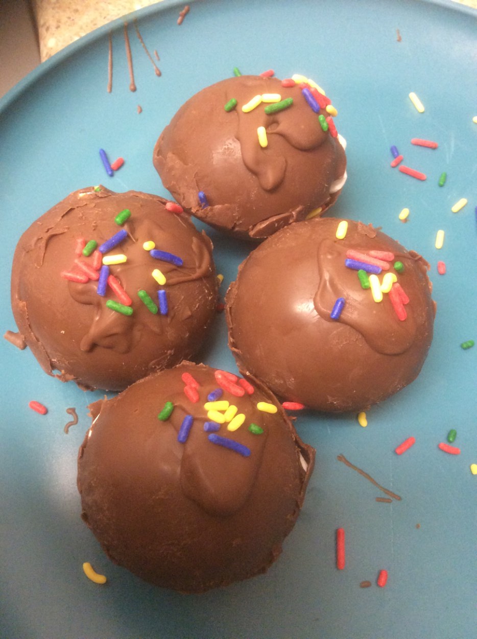 Solve Home-made Chocolate Globes - Part One jigsaw puzzle online with ...