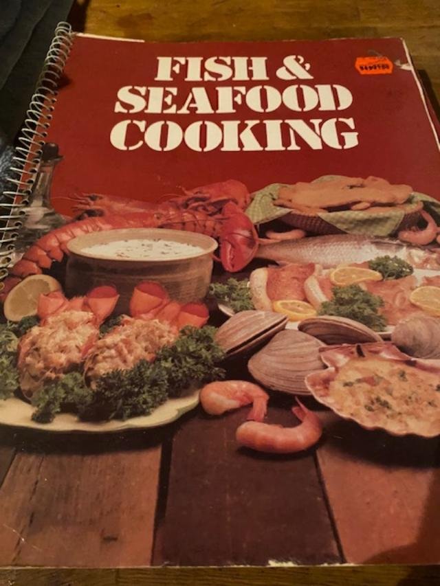 Solve Fish and Seafood cookbook jigsaw puzzle online with 20 pieces