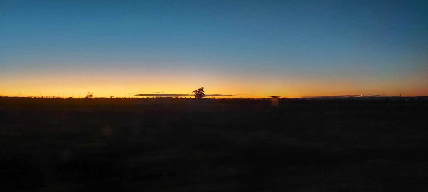 Solve Brooding sunset 1 jigsaw puzzle online with 21 pieces