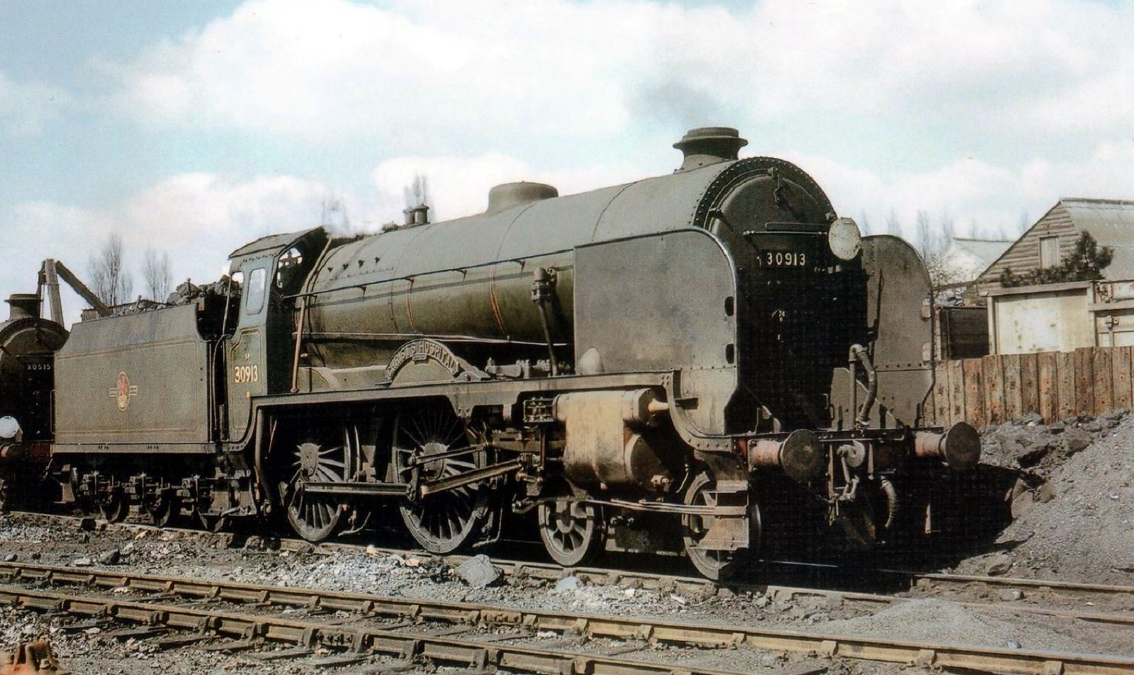 Solve SR V Class 'Schools' 4-4-0 30913 Christ's Hospital at Basingstoke ...