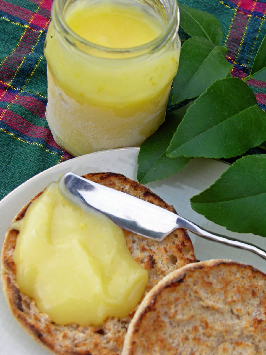 Solve Lemon Curd on English Muffin jigsaw puzzle online with 300 pieces