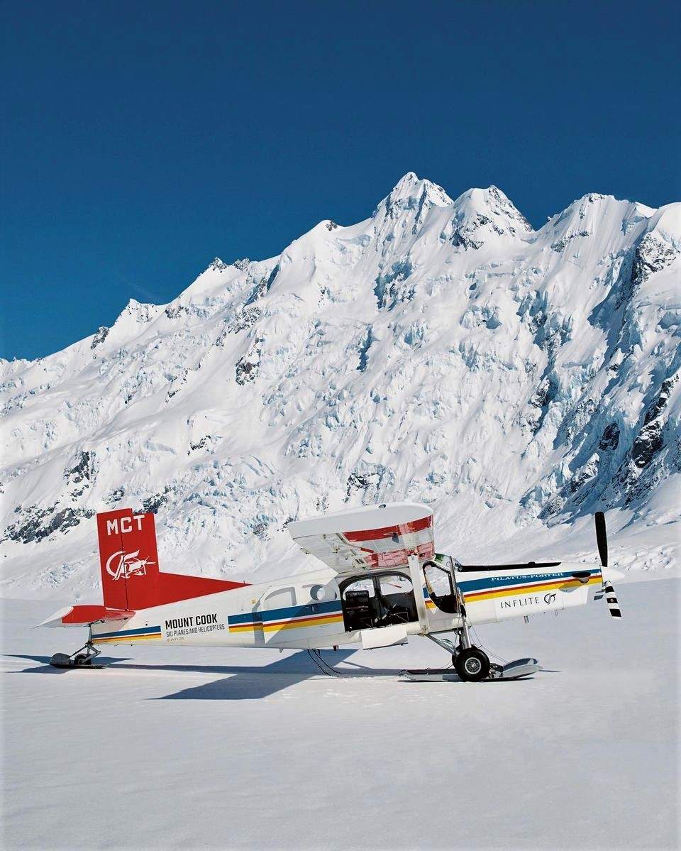 Solve Accidentally Wes Anderson jigsaw puzzle online with 130 pieces