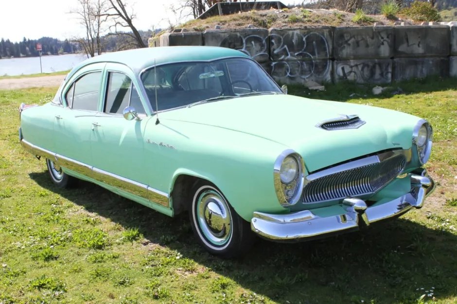 Solve 1954_kaiser_manhattan_supercharged jigsaw puzzle online with 77 ...