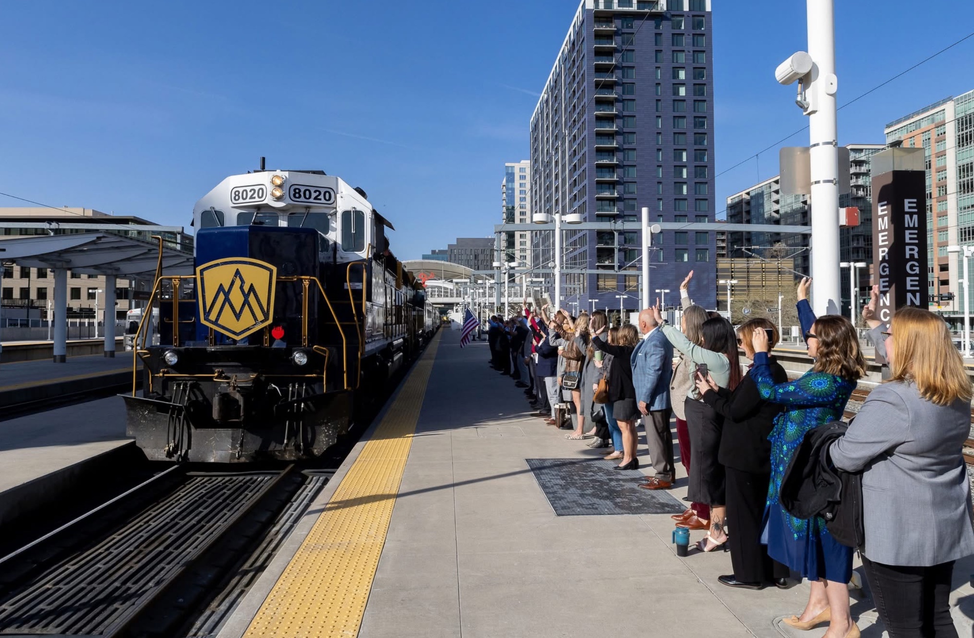 Solve Rockies to Red Rocks luxury train jigsaw puzzle online with 600 ...