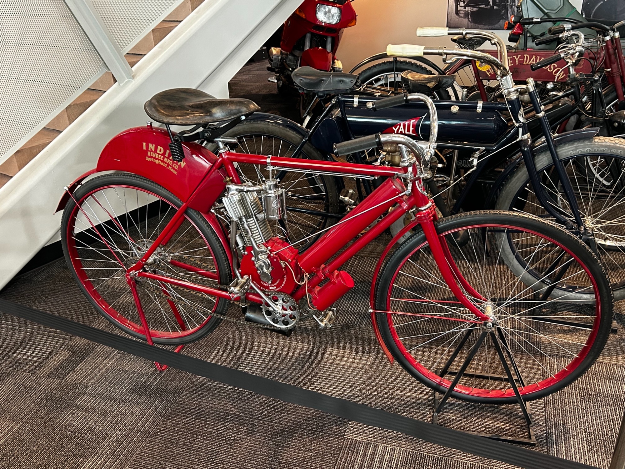 Solve 1904 Indian Motorcycle jigsaw puzzle online with 88 pieces