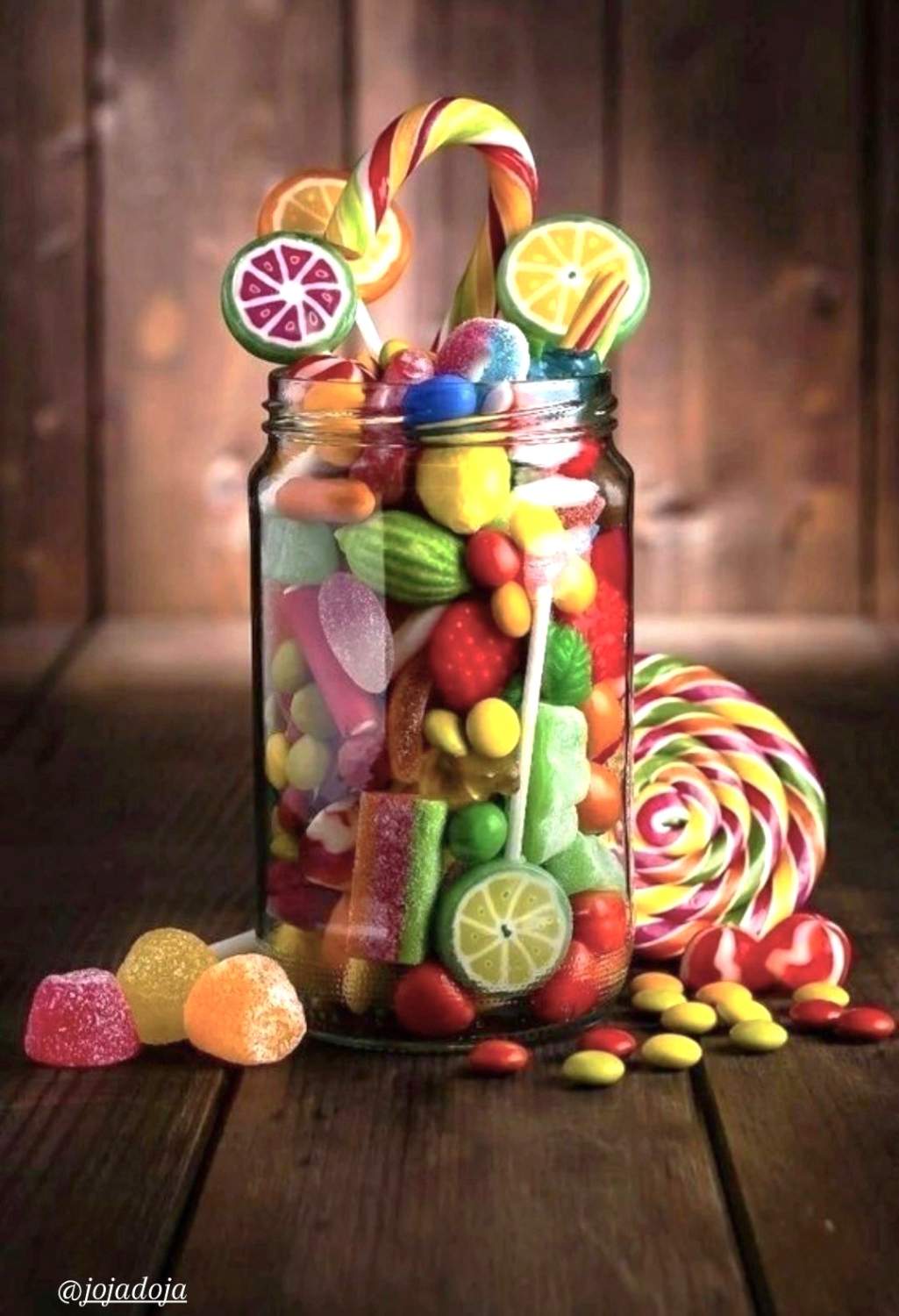 Solve Jojadoja's candy jar jigsaw puzzle online with 117 pieces