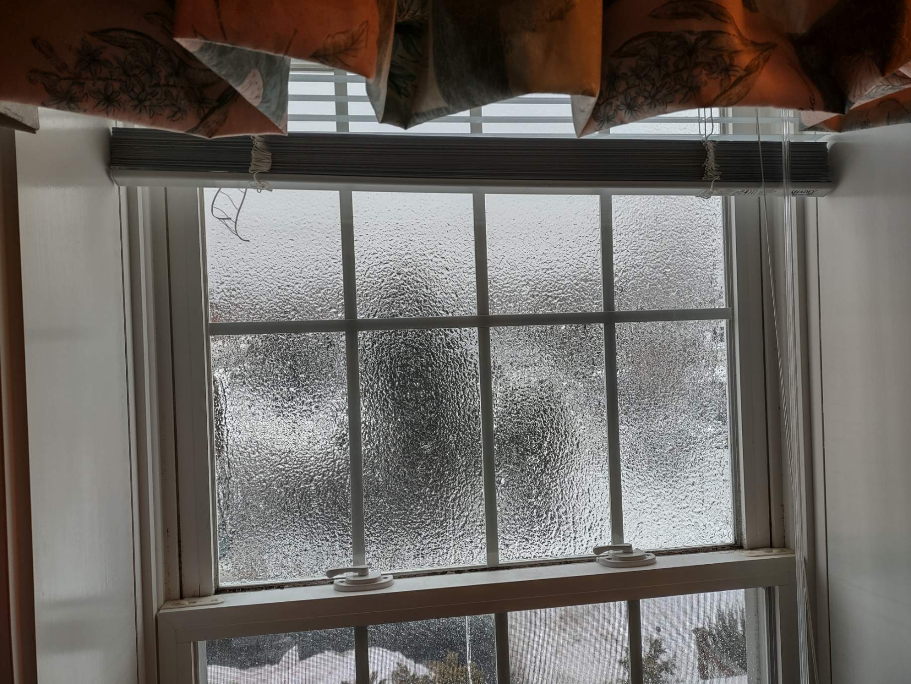 Jigsaw Puzzle | Frozen Window | 165 pieces | Jigidi