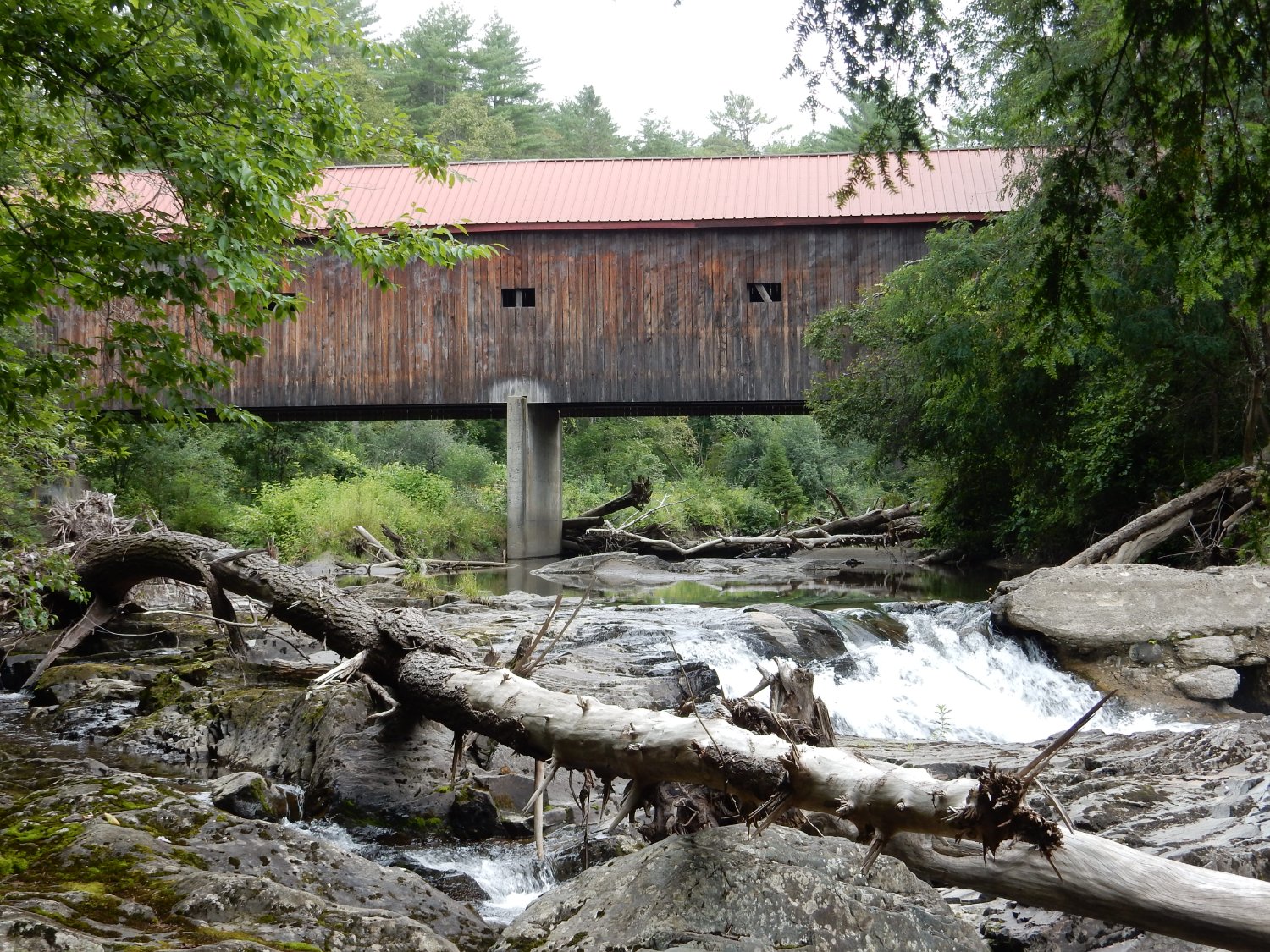 Solve Sayre Bridge jigsaw puzzle online with 20 pieces