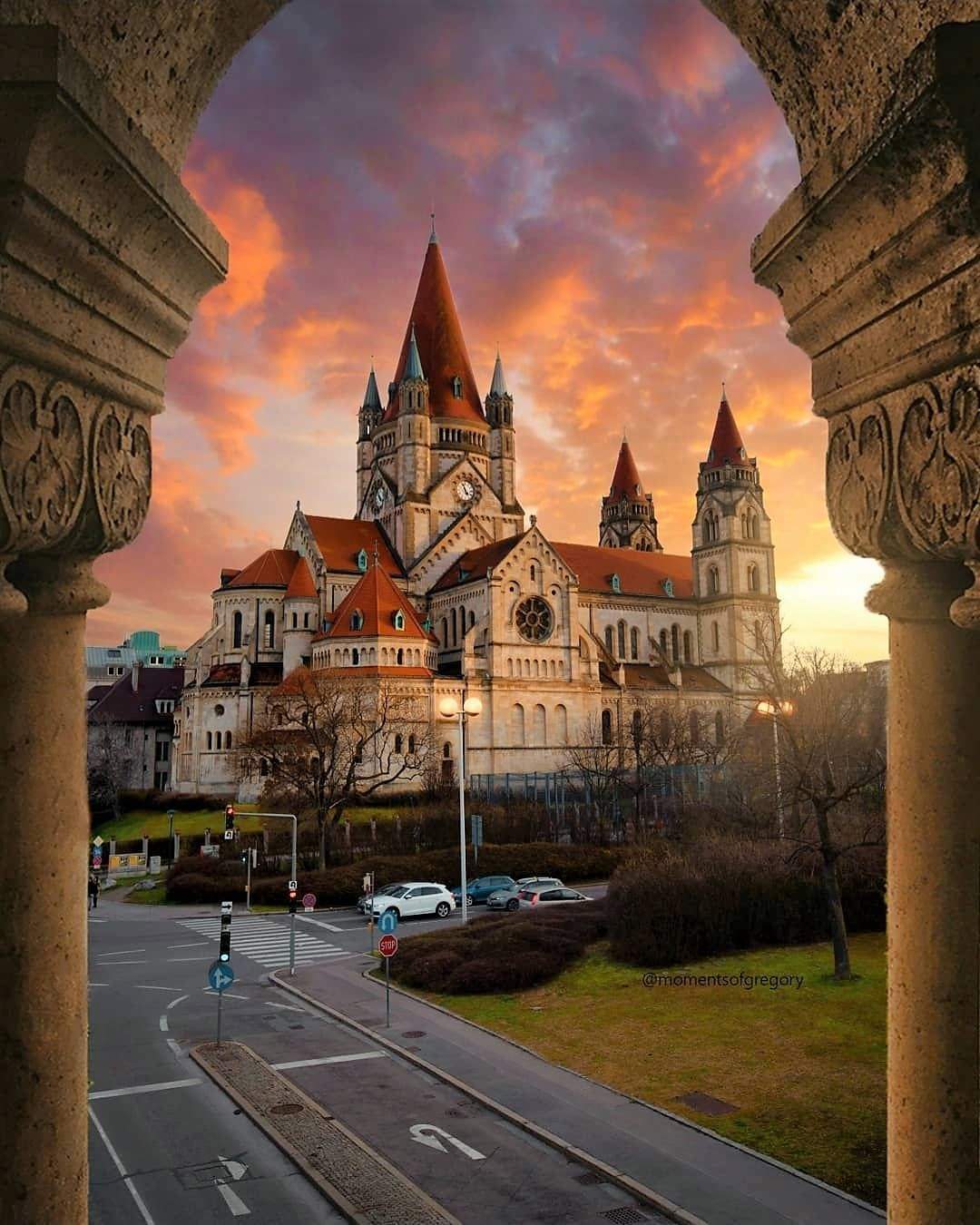 Solve St. Francis of Assisi Church in Vienna. jigsaw puzzle online with ...