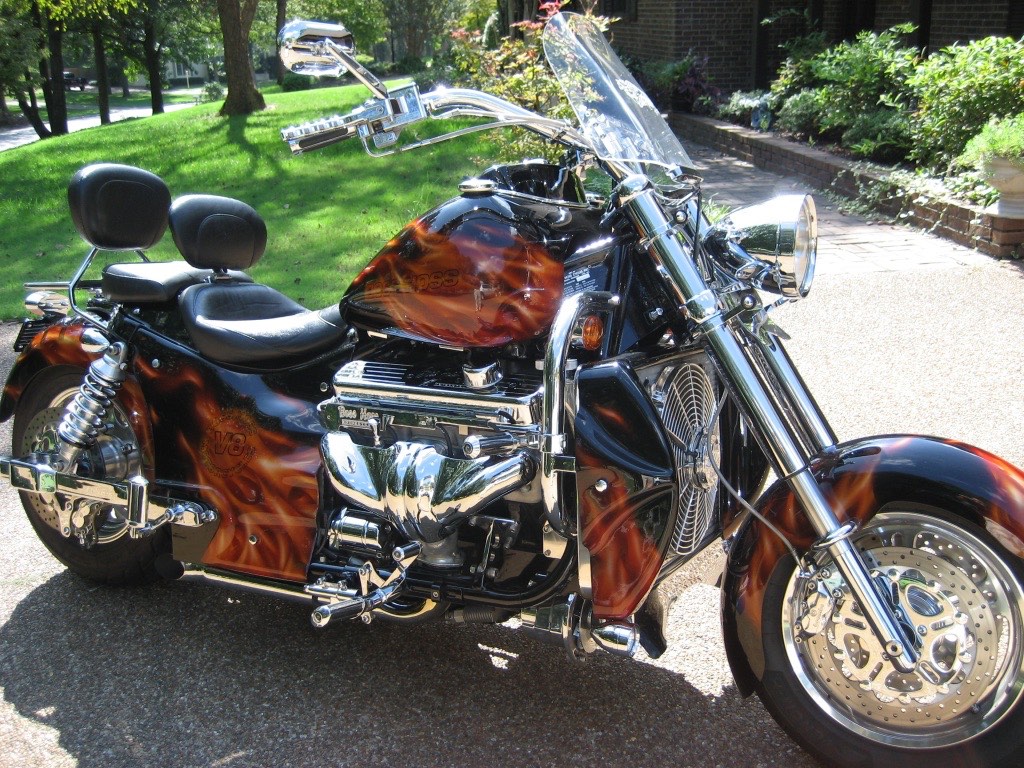 Jigsaw Puzzle | 99 pieces | 2006 Boss Hoss Motorcycle (350 cuin 385 hp ...
