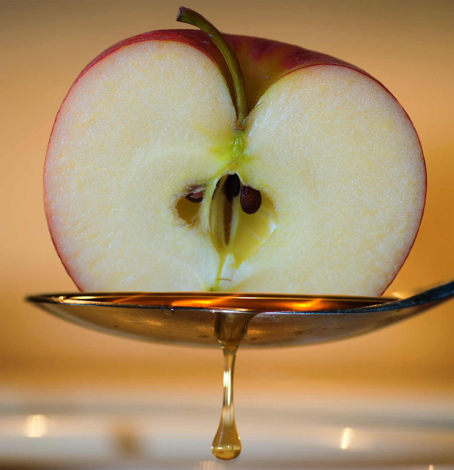 Solve apple jigsaw puzzle online with 169 pieces