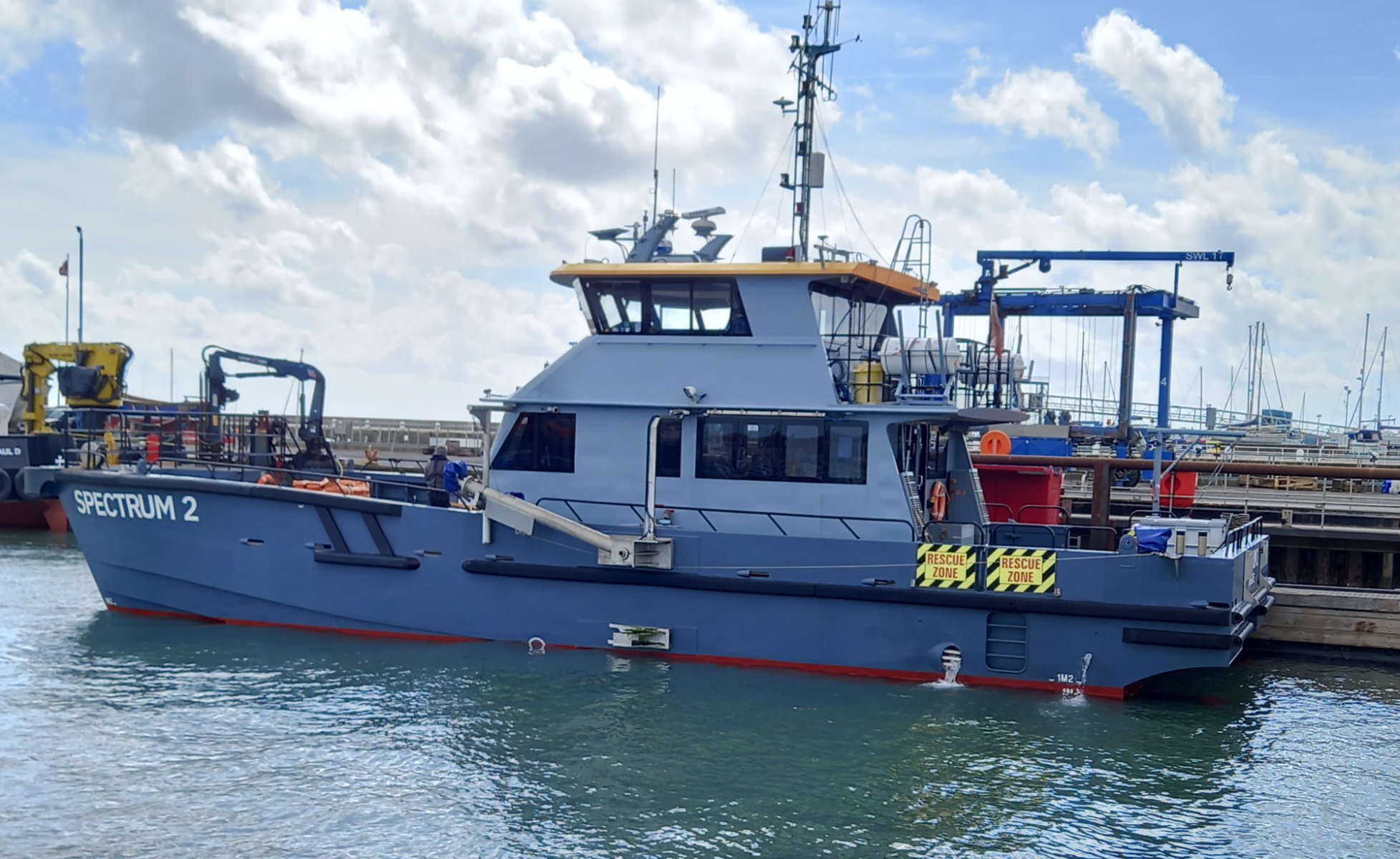 Solve Spectrum 2 jigsaw puzzle online with 60 pieces