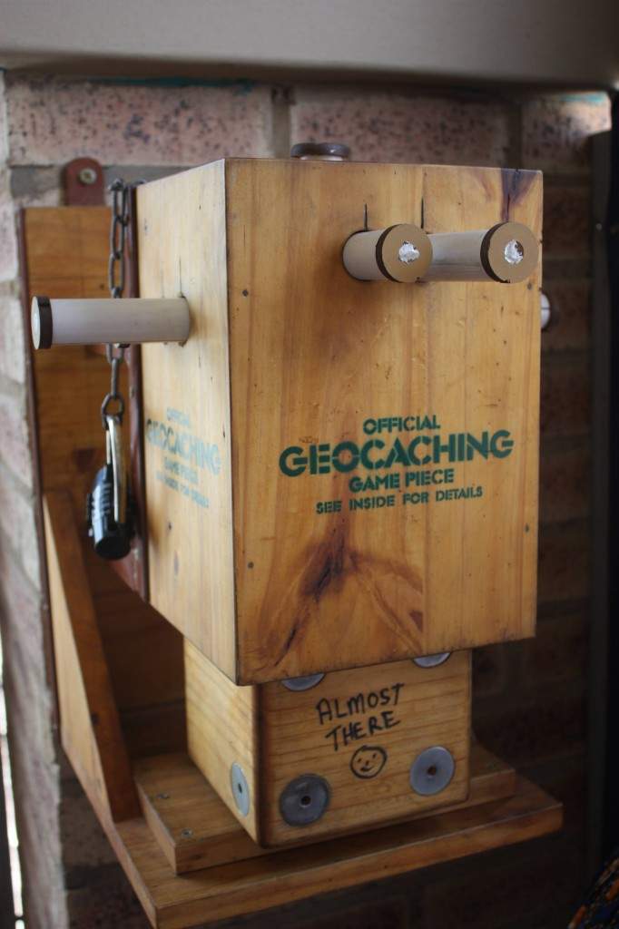 Solve Geocache jigsaw puzzle online with 96 pieces