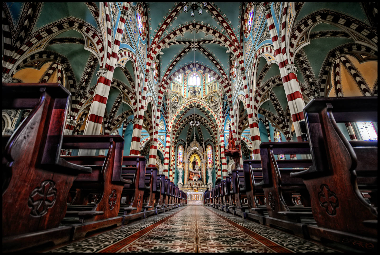 Solve Iglesia de Nuestra Senora del Carmen, Bogotá, Colombia jigsaw ...