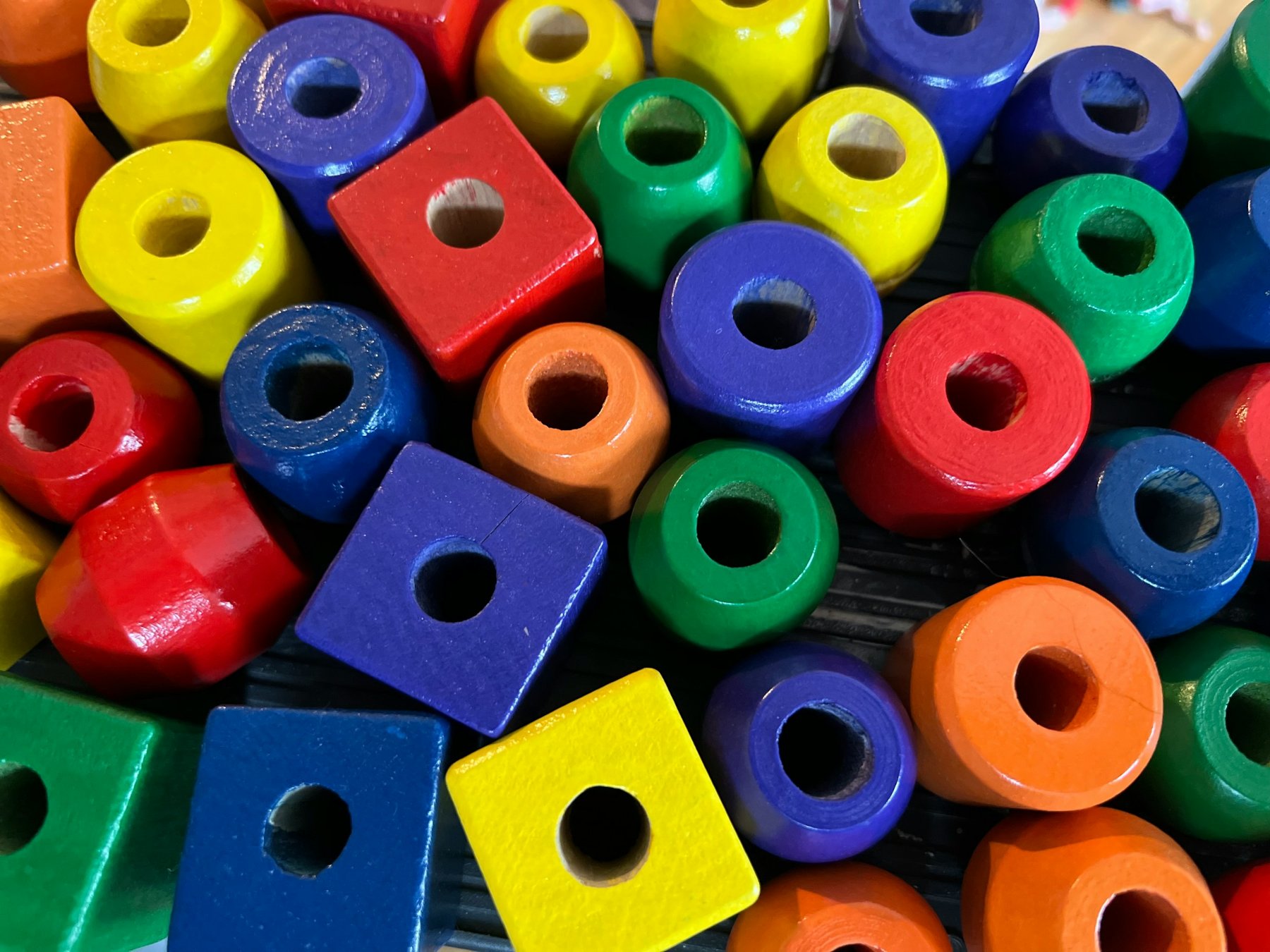 Solve Wooden blocks jigsaw puzzle online with 63 pieces