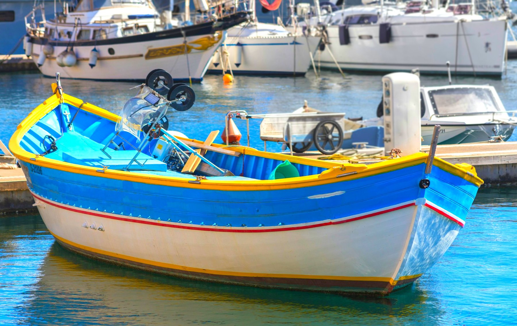 Solve boat jigsaw puzzle online with 54 pieces