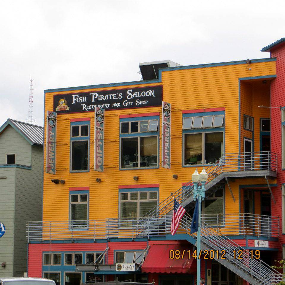 Solve Alaskan Saloon jigsaw puzzle online with 324 pieces