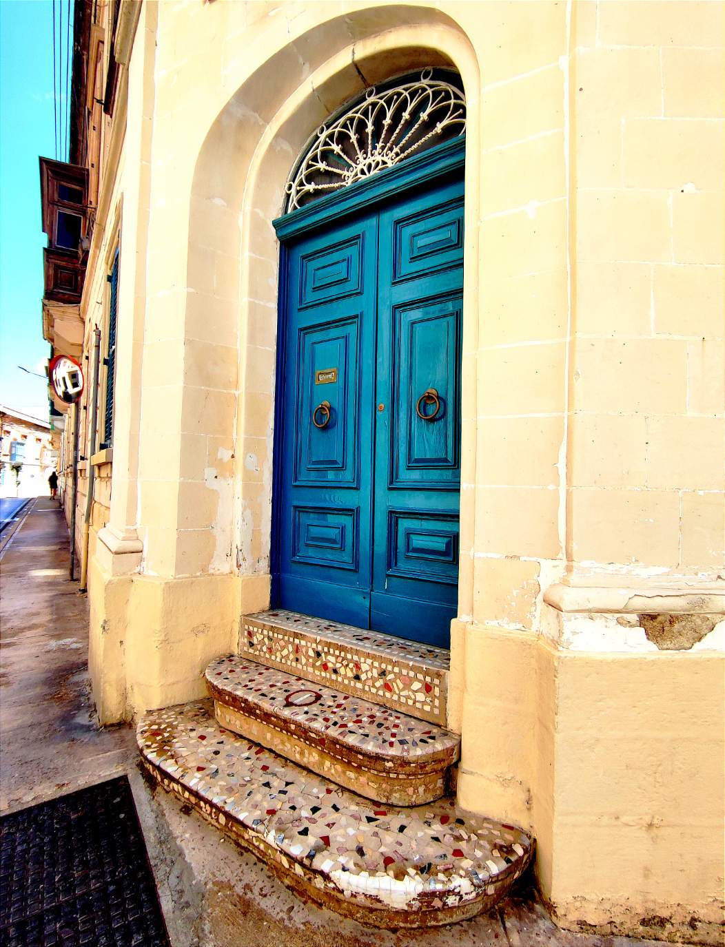Jigsaw Puzzle | The Blue Door | 99 pieces | Jigidi