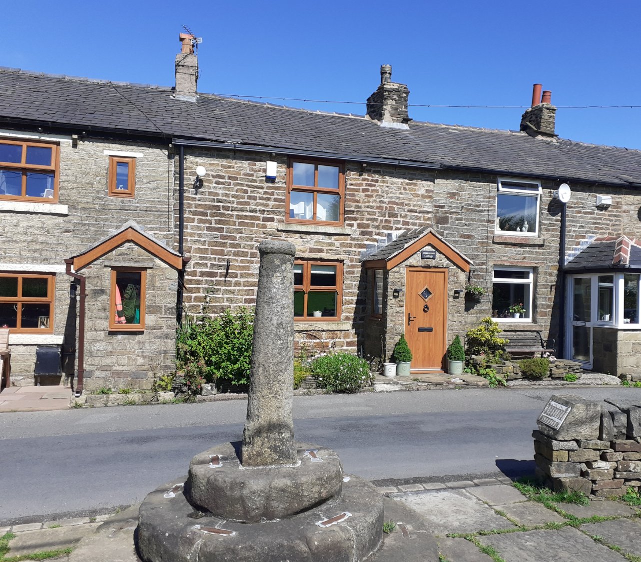 Solve Affetside, Greater Manchester jigsaw puzzle online with 20 pieces