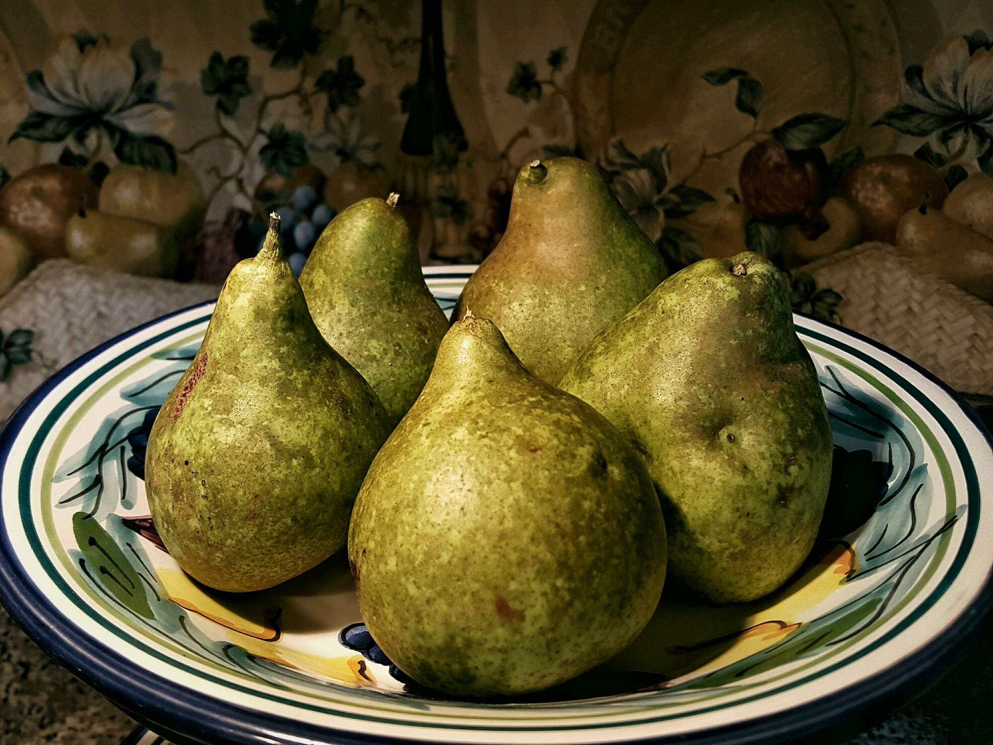 Solve Pears jigsaw puzzle online with 391 pieces