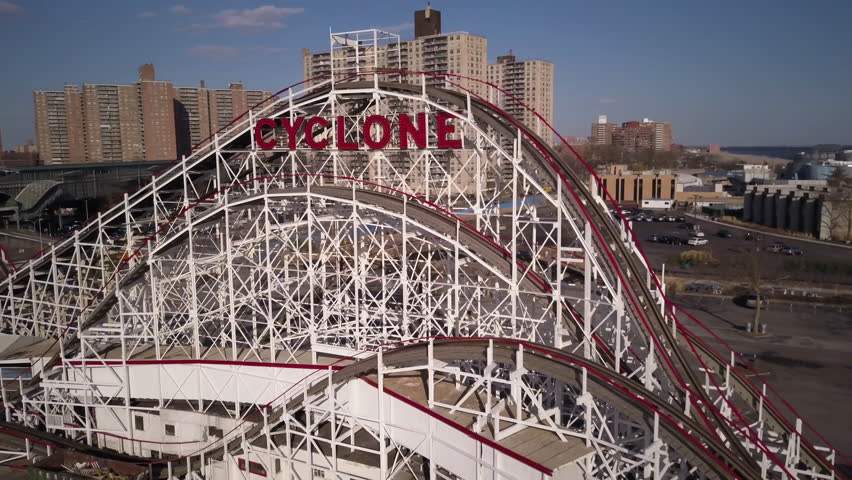 Solve Coney Island Cyclone- Luna Park jigsaw puzzle online with 66 pieces