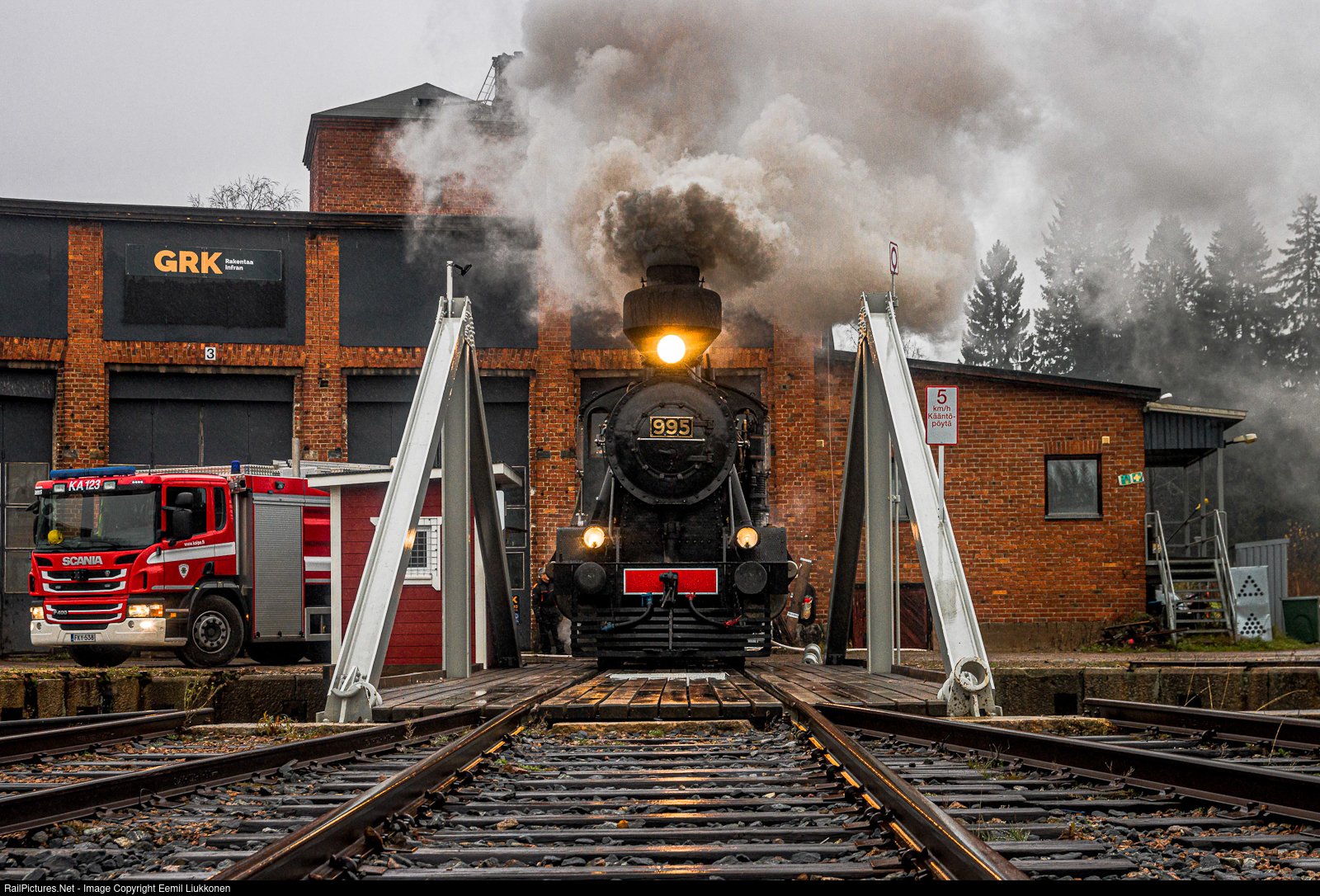 Solve The silence is interupted by the hissing of a simmering steam ...