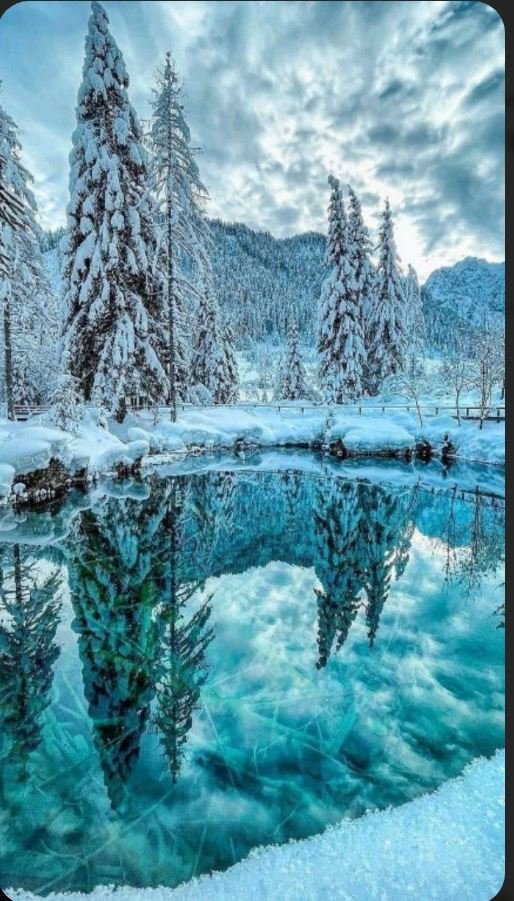 Solve Austria jigsaw puzzle online with 40 pieces