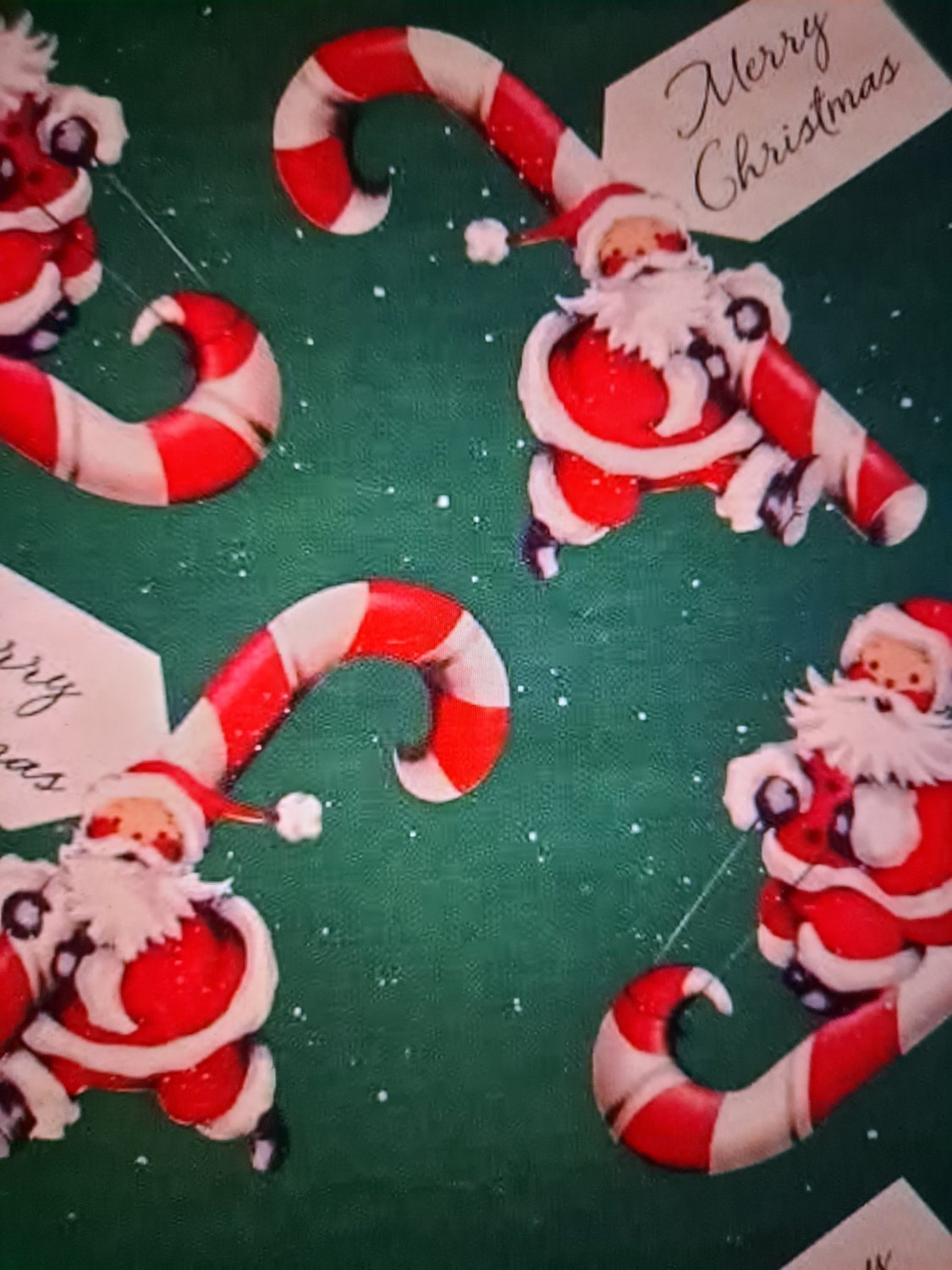 Solve Christmas wrapping paper 🎄🎅 jigsaw puzzle online with 63 pieces