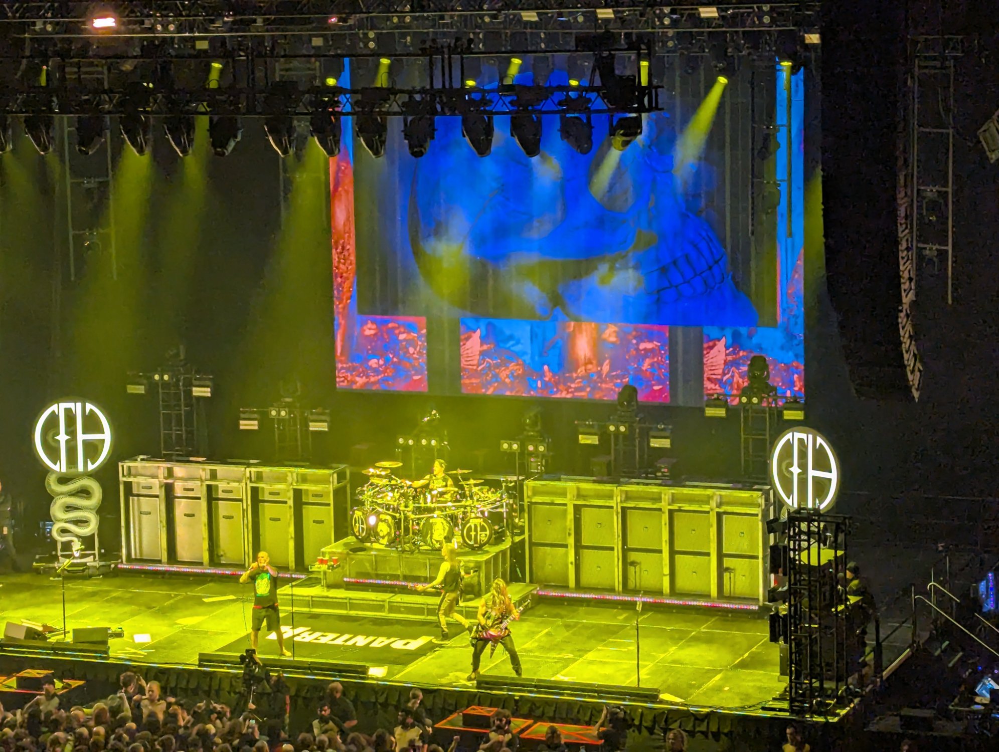 Solve Pantera Leeds Feb 2025 jigsaw puzzle online with 80 pieces