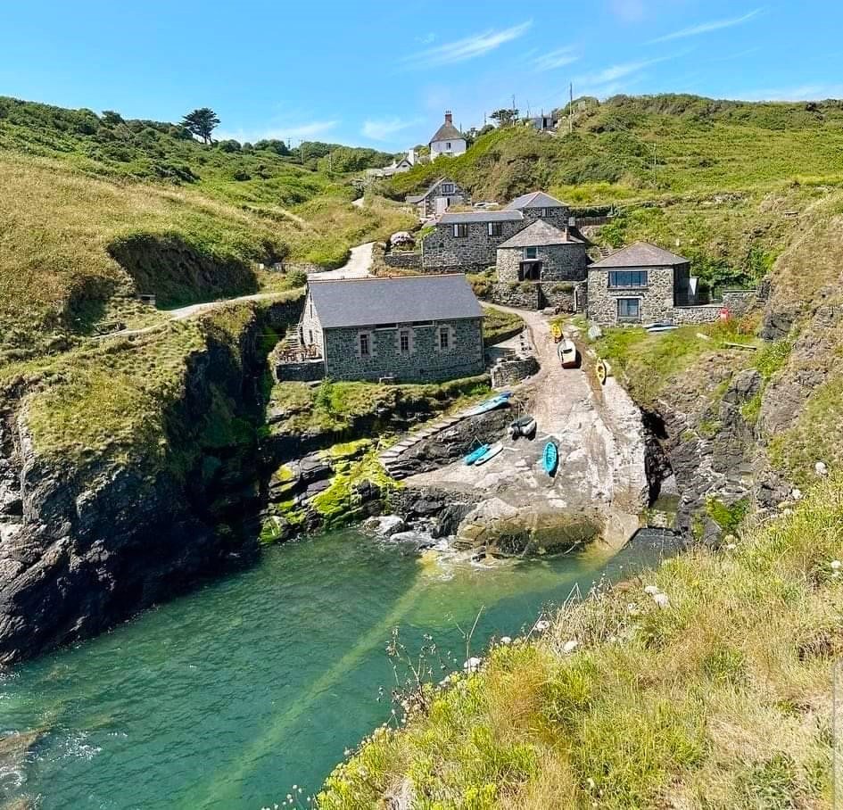 Solve Church Cove - The Lizard jigsaw puzzle online with 36 pieces