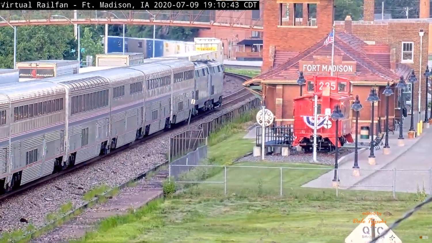 Solve Amtrak #3; Ft Madison, IA/USA, June 9th 2020 jigsaw puzzle online with 32 pieces