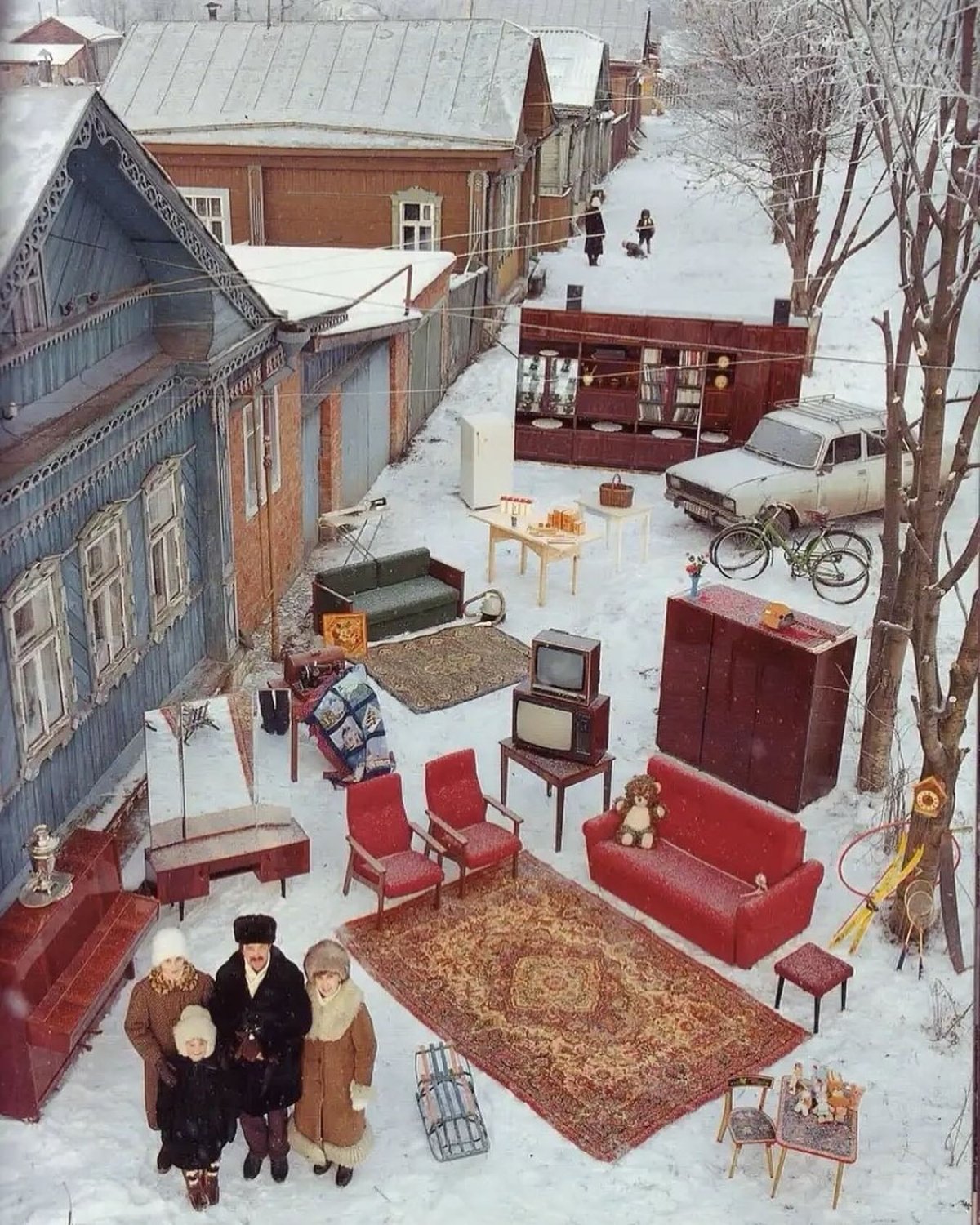 Solve Material World - A Global Family Portrait - Peter Mensel, 1993 ...