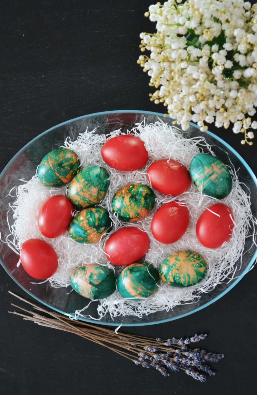 Solve Easter eggs jigsaw puzzle online with 54 pieces