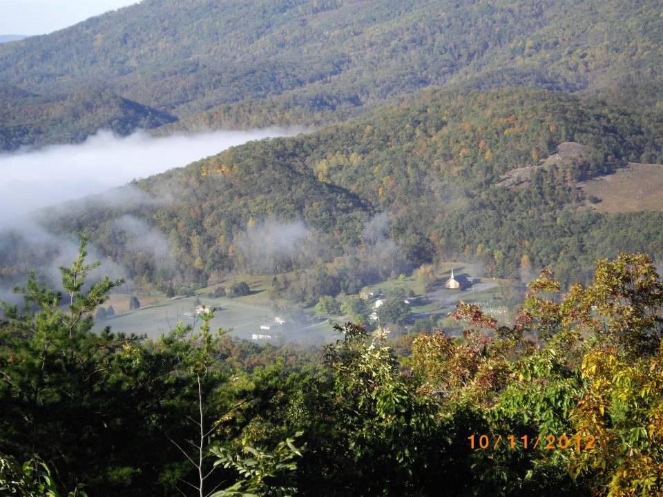 Solve Down in the Valley in Virginia jigsaw puzzle online with 70 pieces