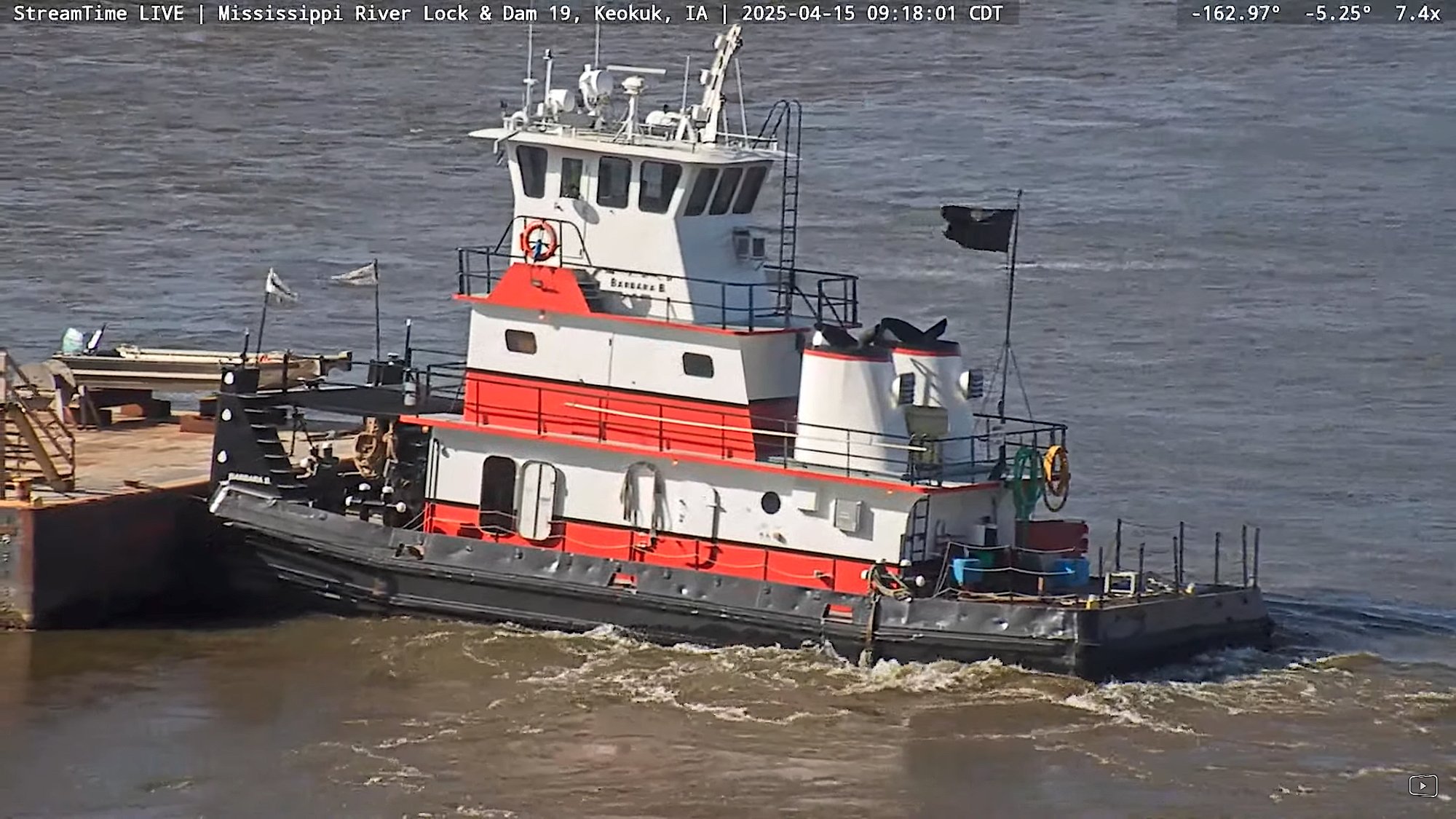 Solve Lock 19, towboat Barbara B jigsaw puzzle online with 60 pieces