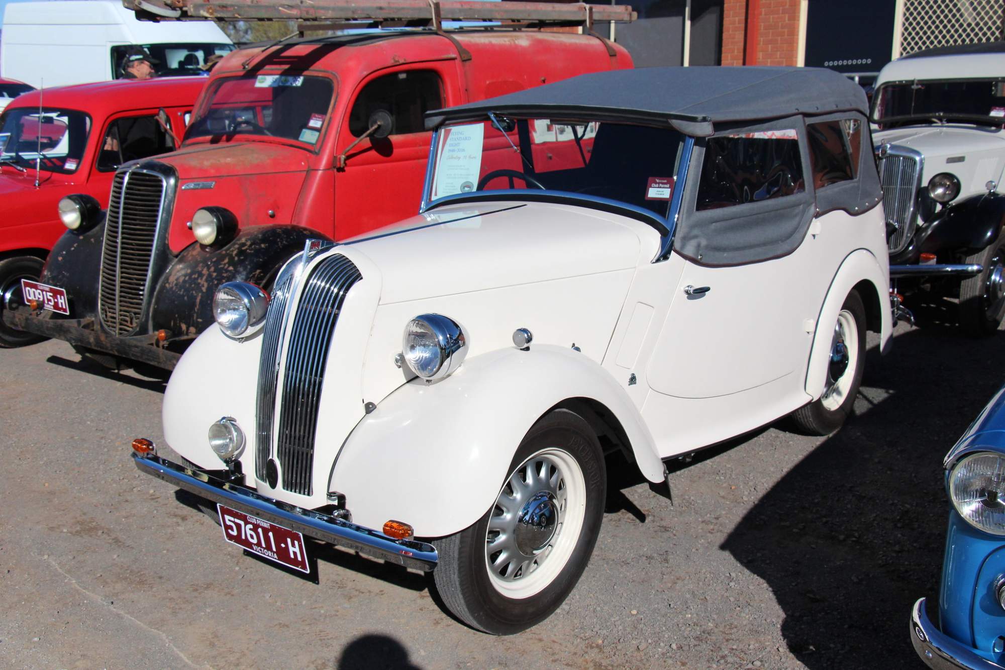 Solve Standard 8hp - 1947 jigsaw puzzle online with 216 pieces