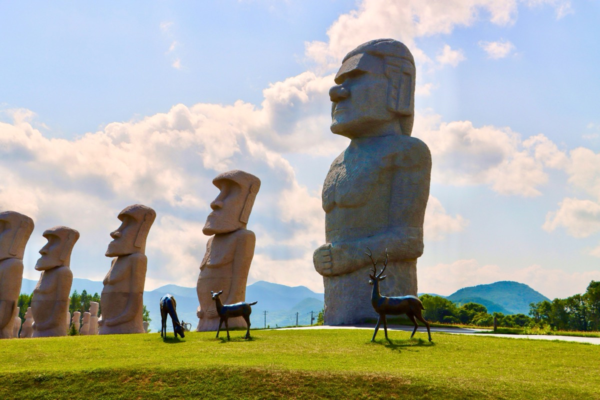 Solve Moai Statues at Takino Cemetery jigsaw puzzle online with 70 pieces
