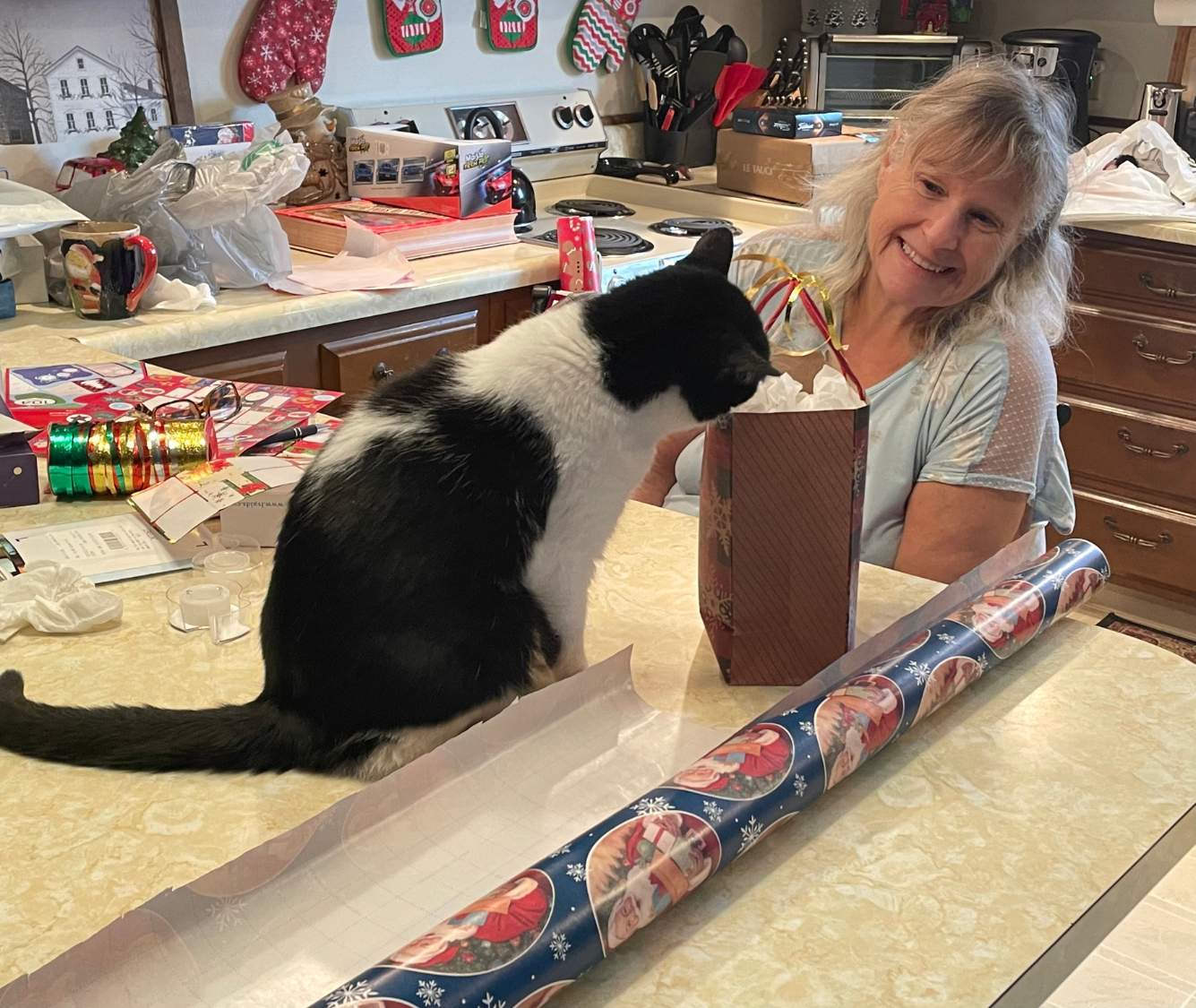 Solve Lizzie inspecting Judys job jigsaw puzzle online with 42 pieces