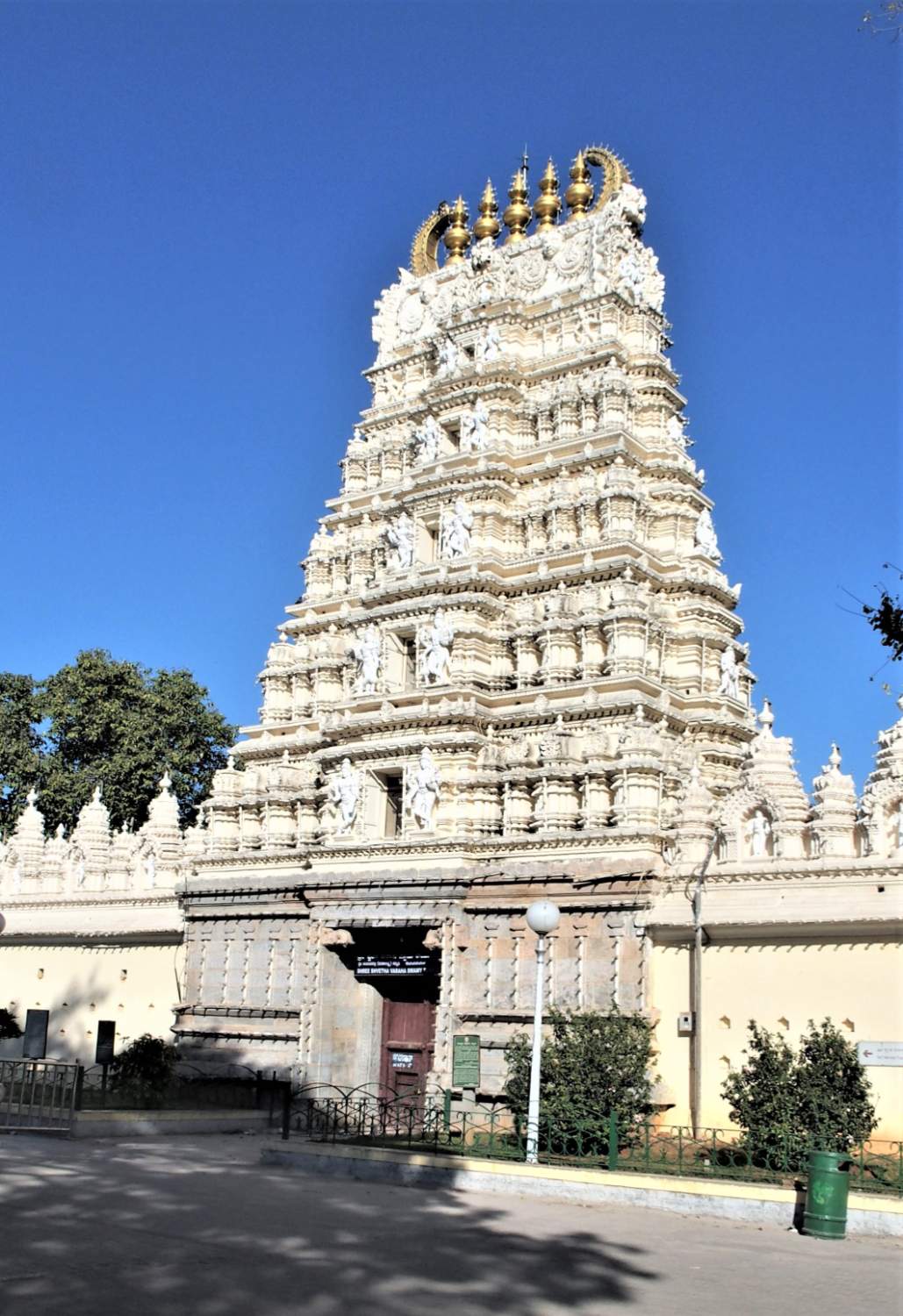 Jigsaw Puzzle | Palace at Mysore, India | 140 pieces | Jigidi