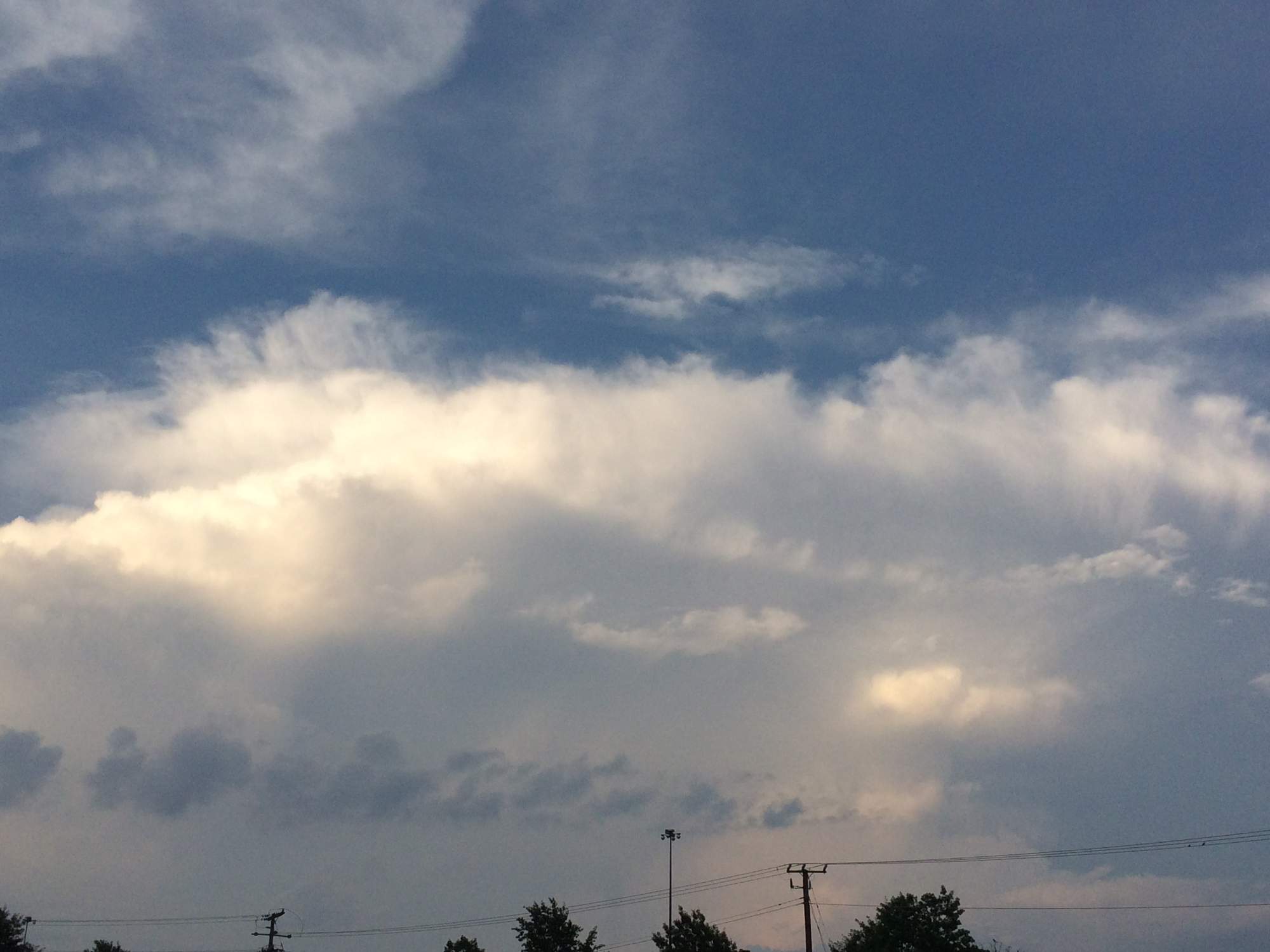 Solve complex layers--medium jigsaw puzzle online with 221 pieces