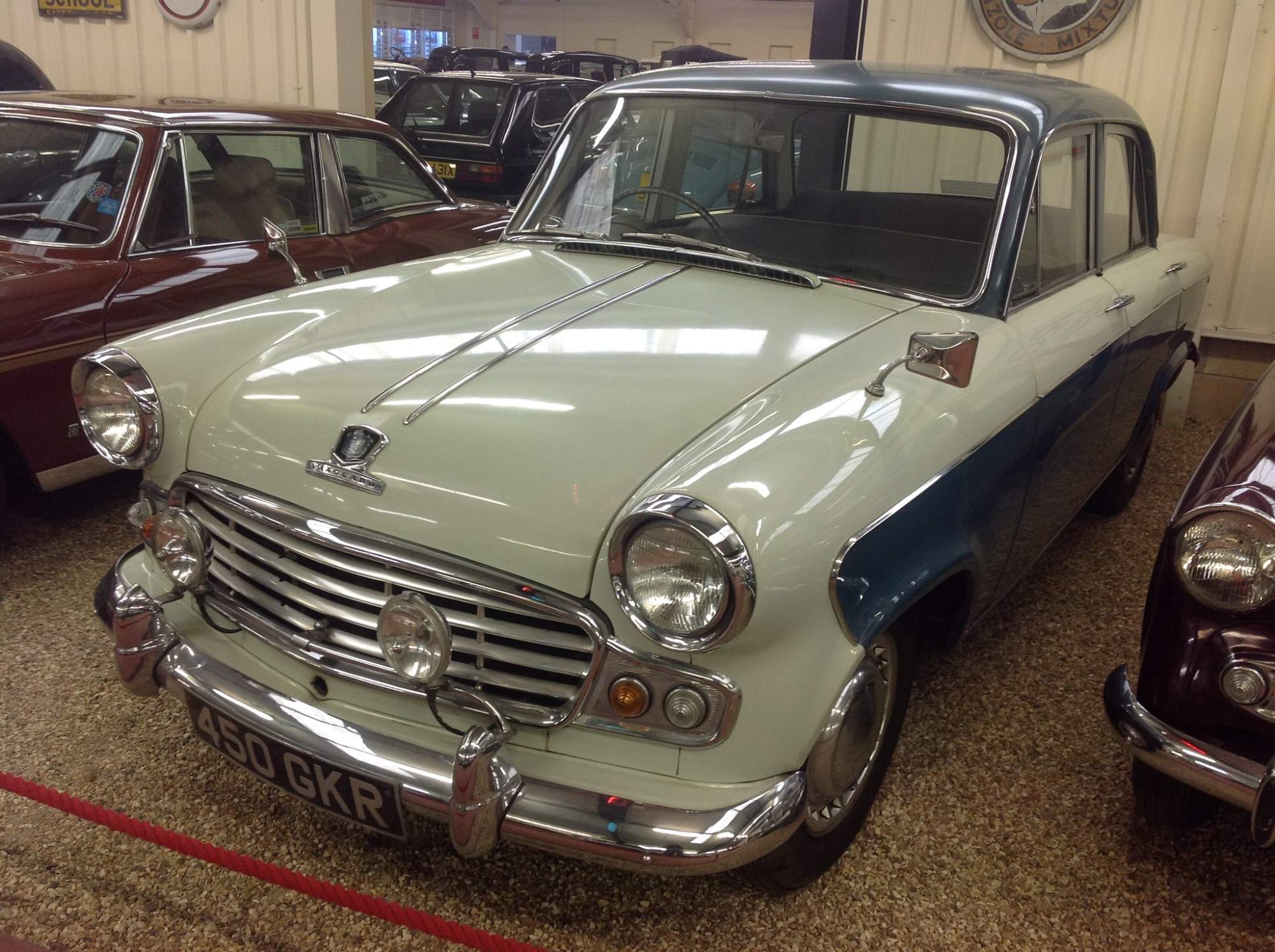 Solve Standard "Vanguard" Vignale - 1960 jigsaw puzzle online with 234 ...