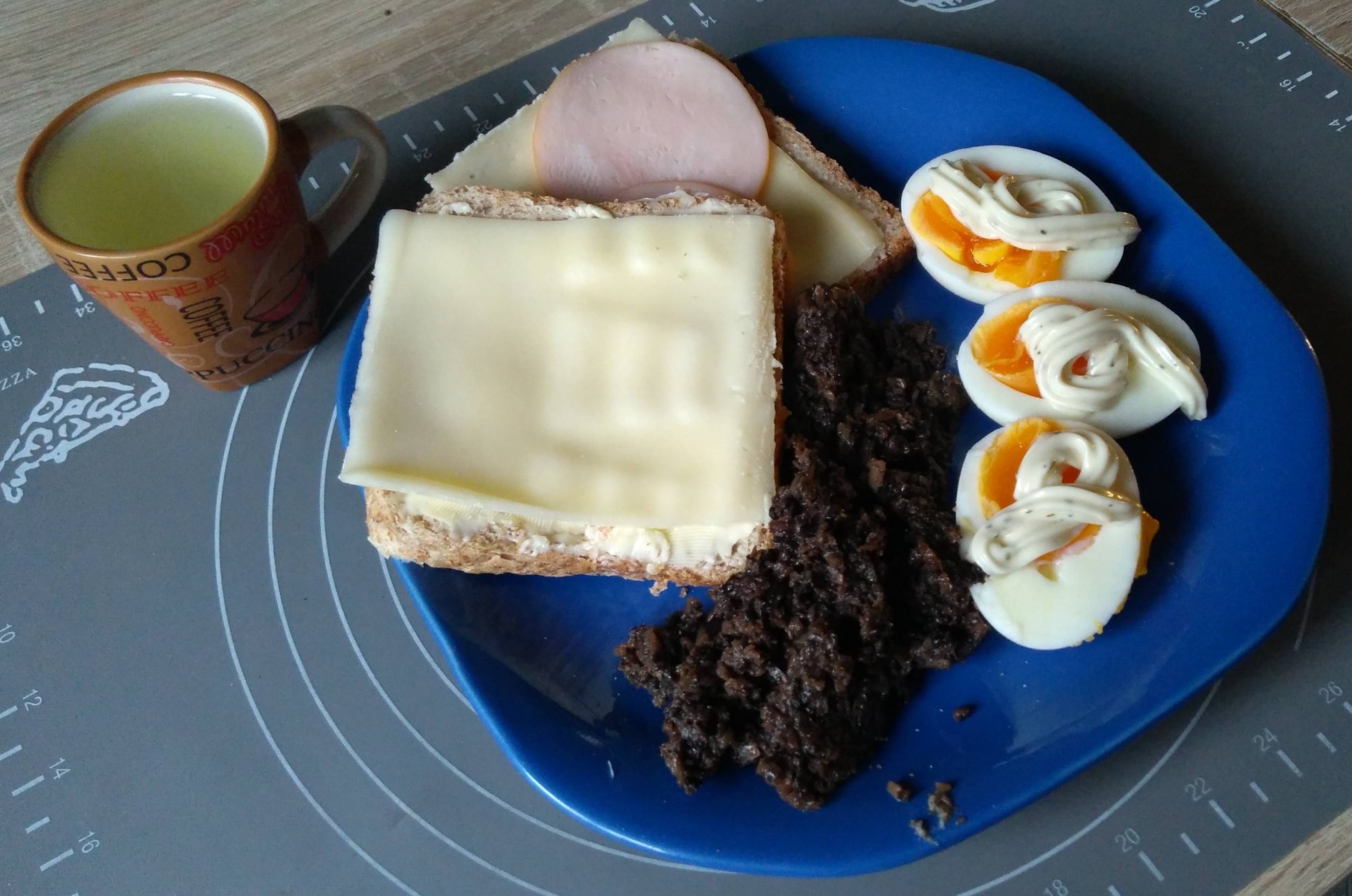 Solve Breakfast jigsaw puzzle online with 117 pieces