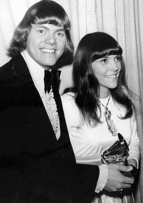 Solve Ticket To Ride 1969 jigsaw puzzle online with 24 pieces