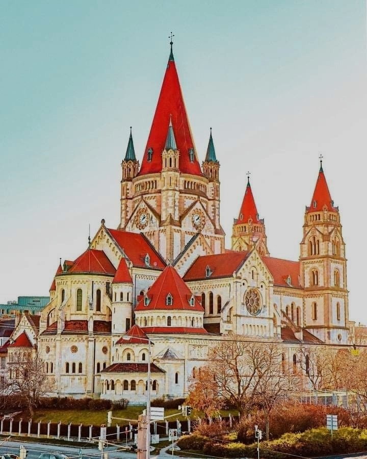 Jigsaw Puzzle | St. Francis of Assisi Church, Vienna | 120 pieces | Jigidi