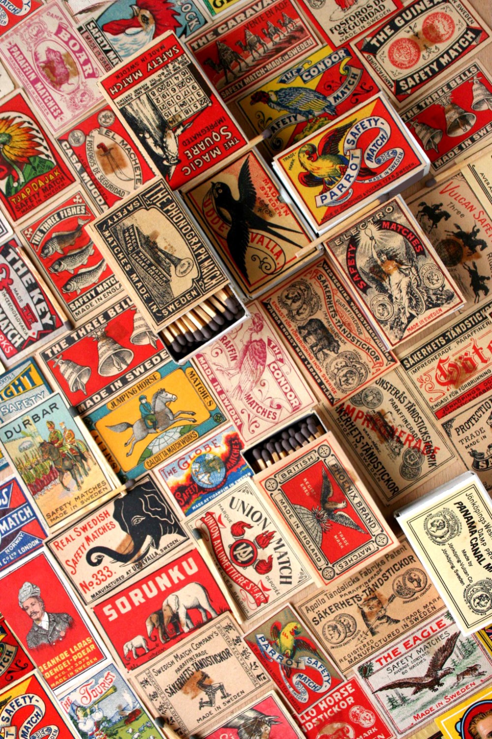 Jigsaw Puzzle | 450 pieces | Matchbox and match labels, 100 years ago ...