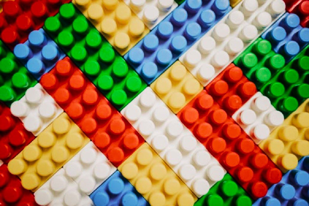 Solve "Lego Look-alike" jigsaw puzzle online with 54 pieces