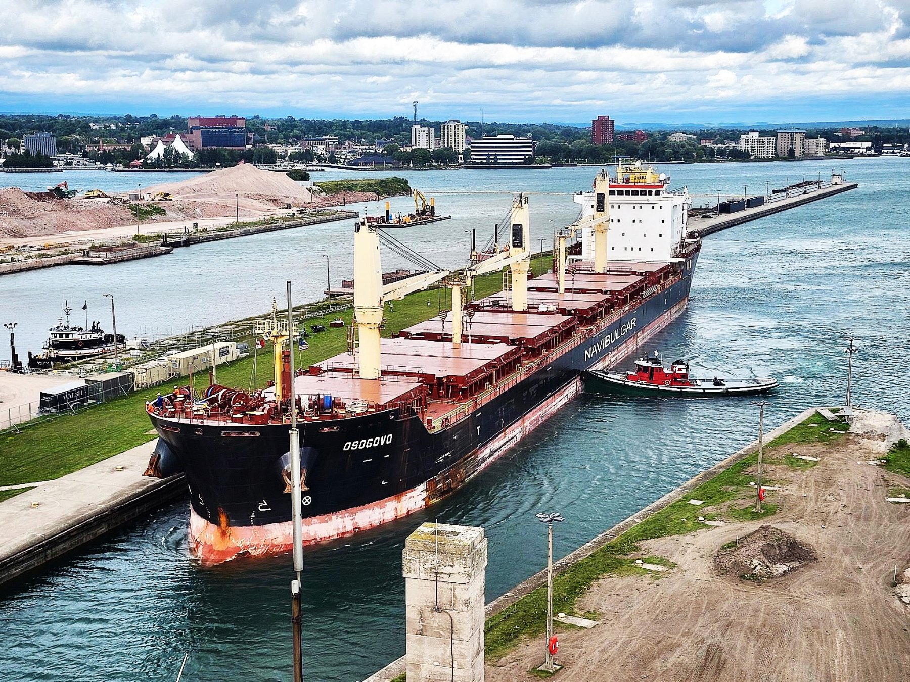 Solve Salty Osogovo assisted by the 97-year-old tug Colorado at the Soo ...